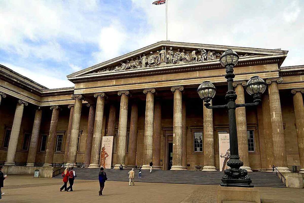 British History Museum Collection, Tourist Guide: 30 Facts - Country FAQ